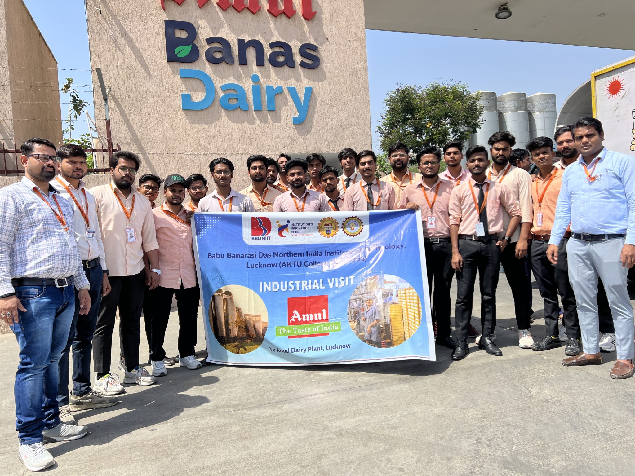 BTECH MECHANICAL ENGG INDUSTRIAL VISIT TO AMUL BANAS DAIRY LUCKNOW ON MAY 03, 2024 | BBDNIIT